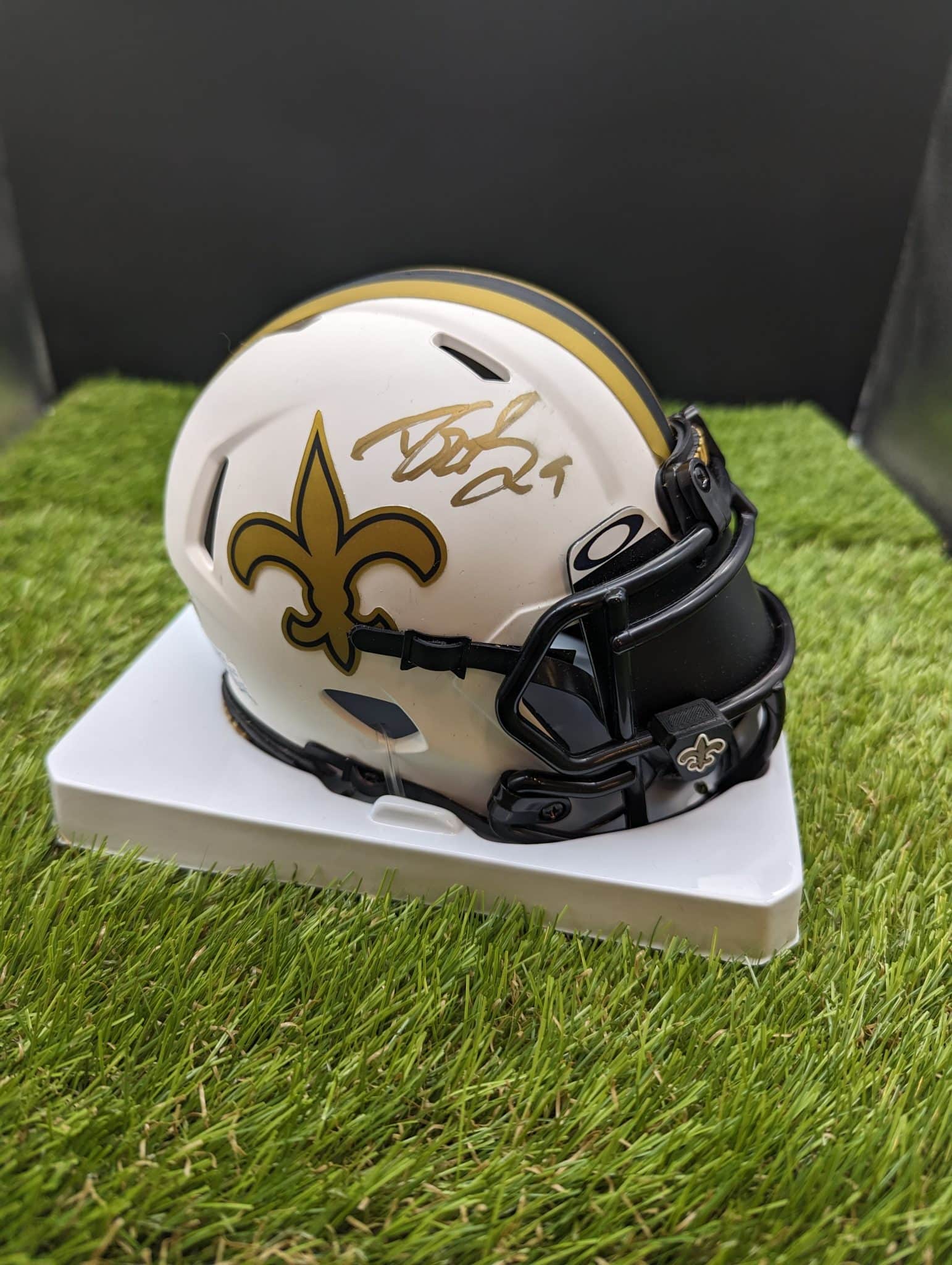 Upcoming Hits » BS Collectibles » Sports Memorabilia