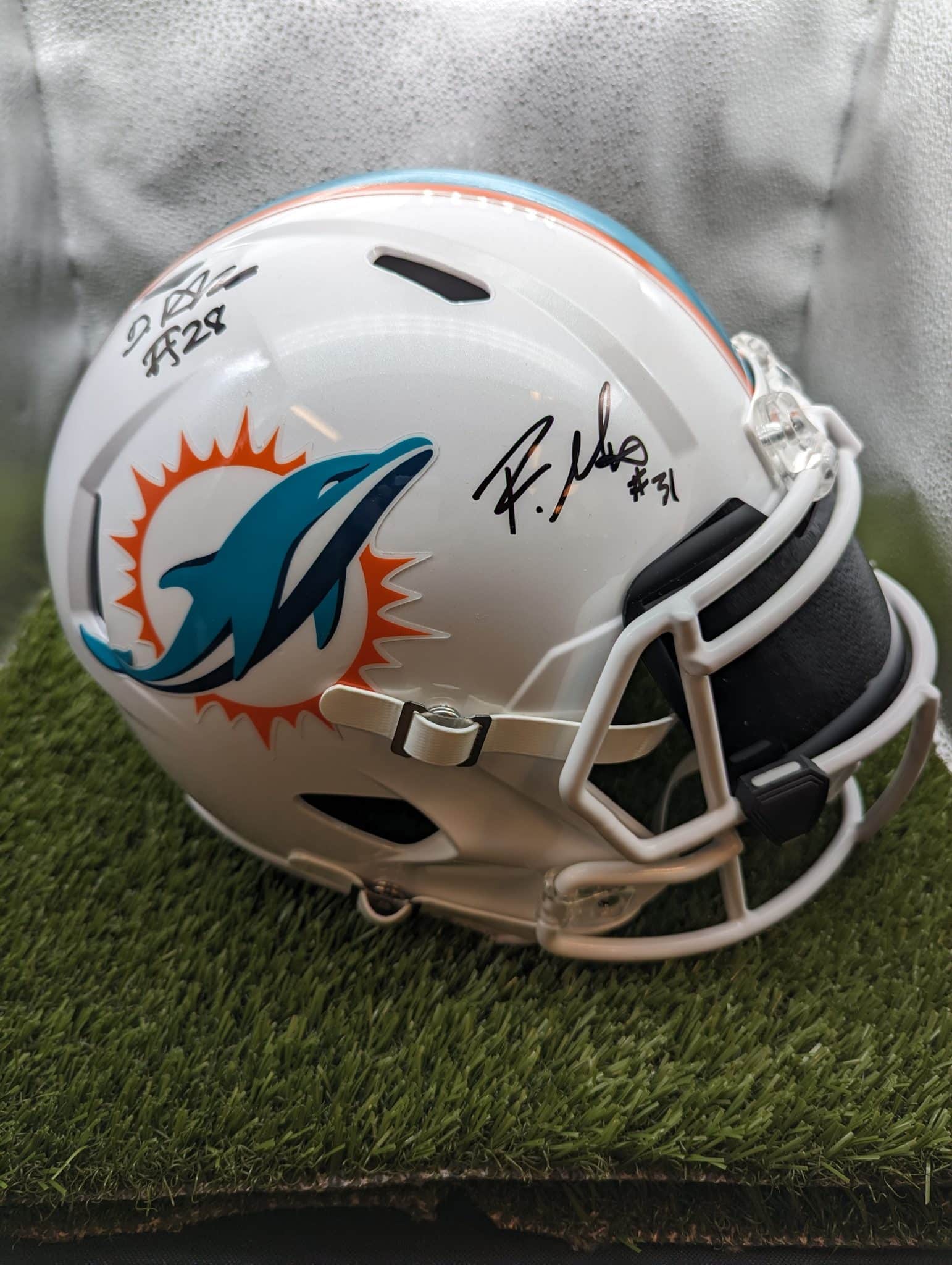 Upcoming Hits » BS Collectibles » Sports Memorabilia